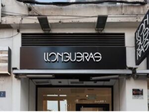 Rótulos de peluquería: trucos de cómo elegir la mejor opción