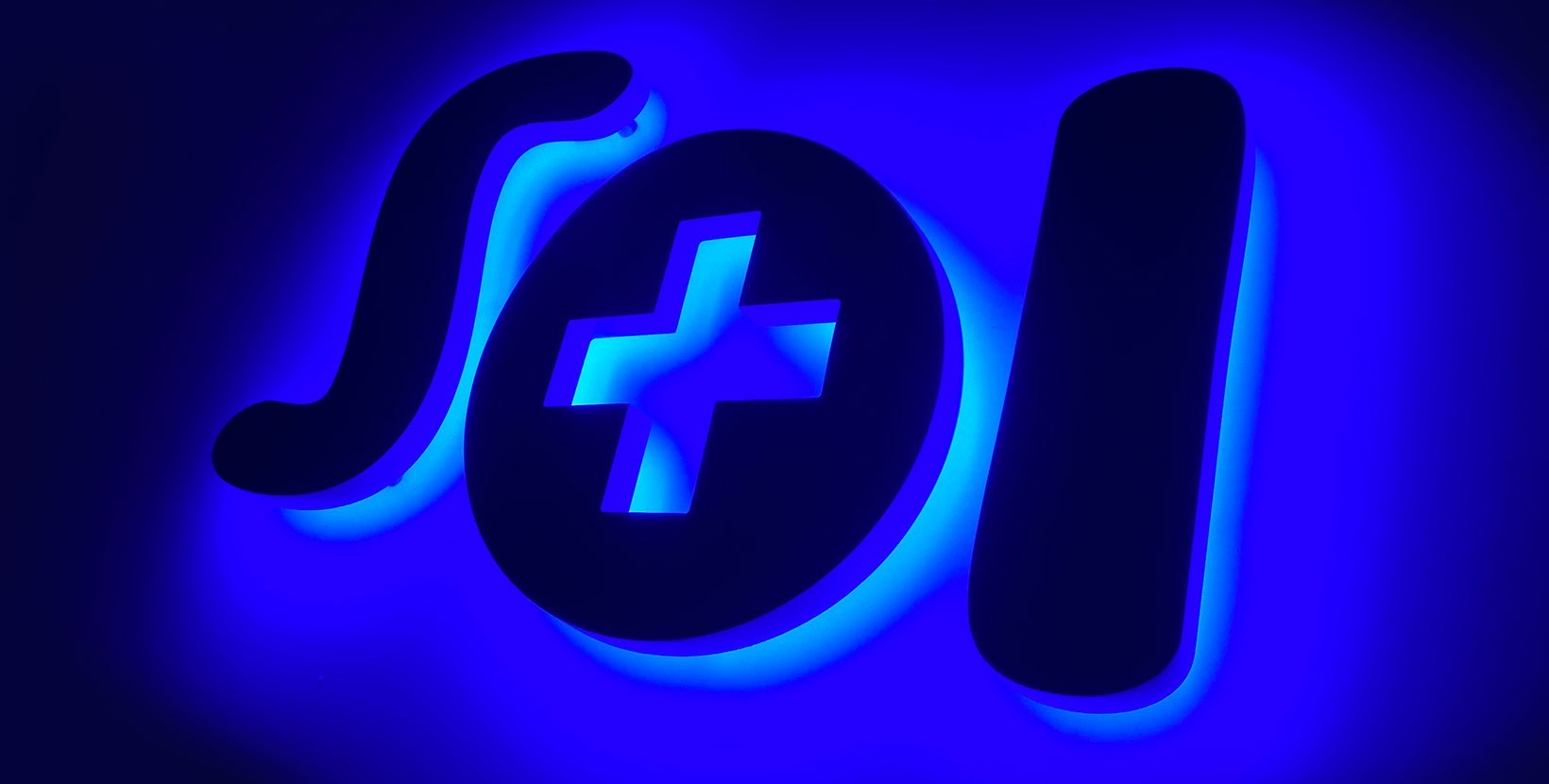 Letras luminosas | Letras corpóreas iluminadas con Luz Led - Rotula Tu ...